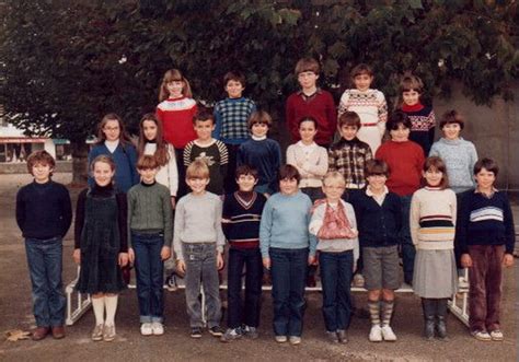 Photo De Classe Cm2 De 1981 Ecole Du Bourg Copains Davant
