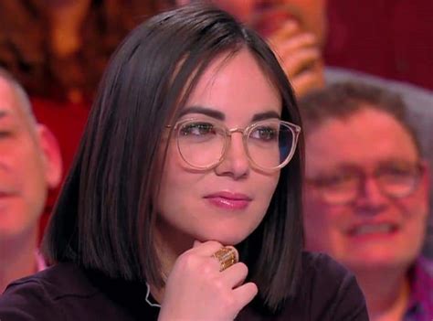 Agathe Auproux Jambes En Lair Au Lit Elle Surprend Ses Abonnés