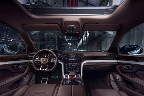 2023 Lamborghini Urus S Has Performantes 657 Hp V8 But Prioritizes