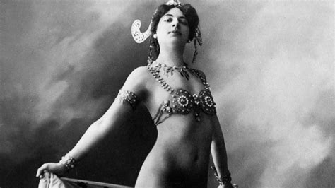 Mata Hari Hace Cien Años Ejecutaban Por Espía A La Bailarina Más