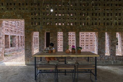 Galeria De Oficina Terra Cotta Tropical Space 17