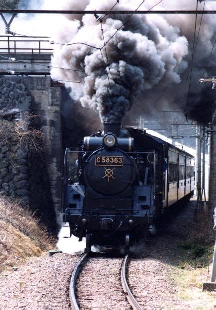 デキ101別名電気屋 on Twitter 日付が変わらないうちに秩父鉄道のC58363旧客時代の写真を何枚か今では撮れない
