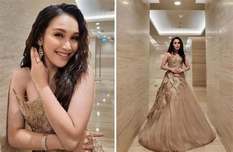Tampil Serba Emas Intip Gaya Ayu Ting Ting Pakai Gaun Mewah Sukses