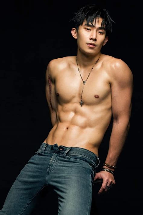 Pin De Ryuichiro Sakuraba En Atom Fotos De Abdomen Chicos Musculosos Chicos Bonitos