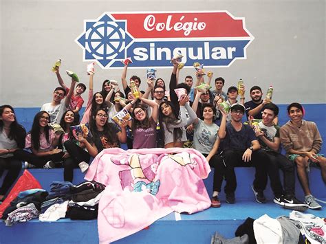 Gincana Social Arrecada Roupas E Alimentos