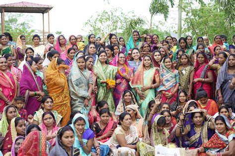 मोर बाजार सदस्यता अभियान में शामिल हुई पदमाश्री फूलबासन यादव स्व सहायता