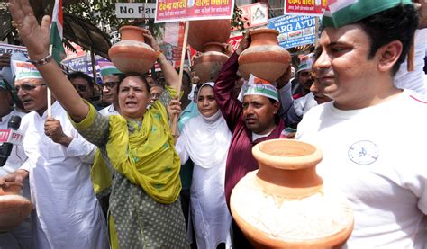 Amid Delhi Water Crisis Congress Holds ‘matka Phod Protests Telangana