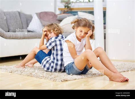 Siblings Arguing Hi Res Stock Photography And Images Alamy