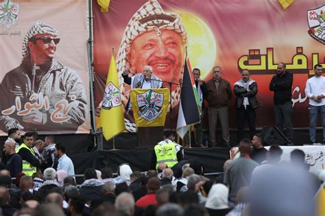 جماهير نابلس تحيي ذكرى إعلان الاستقلال واستشهاد أبو عمار