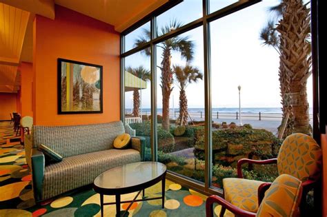 Holiday Inn Express Hotel And Suites Virginia Beach Oceanfront In