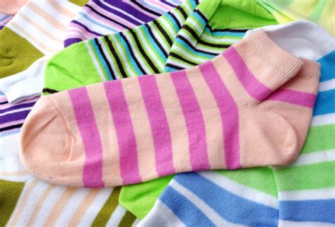Marca Transforma Meias Usadas Em Cobertores Para Pessoas Carentes