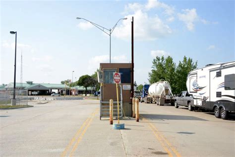 CHAPTER 5 THE 49TH PARALLEL The Center For Land Use Interpretation