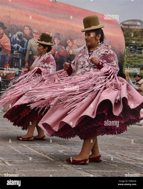 Cholitas Dancing At The Gran Poder Festival La Paz Bolivia Stock