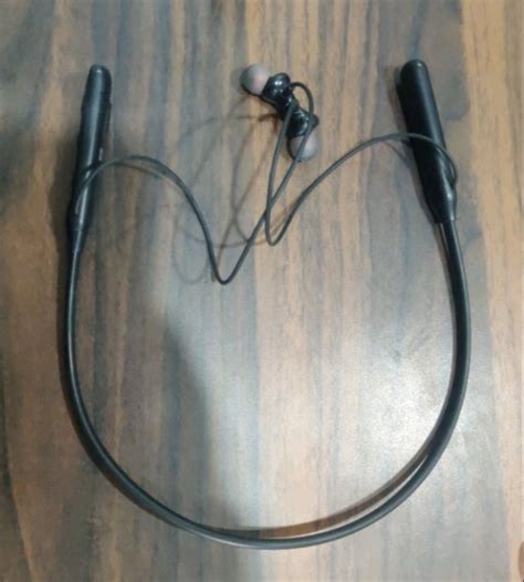 Black Bluetooth Wireless Neckband Mobile At Rs 300 Piece In Ludhiana
