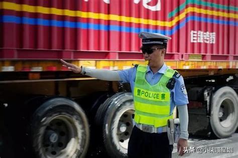 交警提醒：剛拿「c1」駕駛證的車主，這些車不能再開，否則扣12分 每日頭條