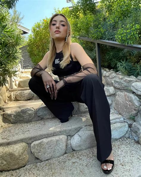 Peyton Lists Feet Toes And Soles Hd Pictures Barefoot