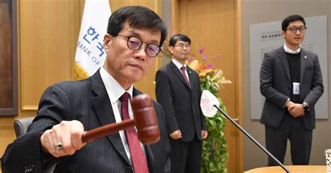 금리인하 시기 놓친 한은 성장률 추락에 부랴부랴 급가속