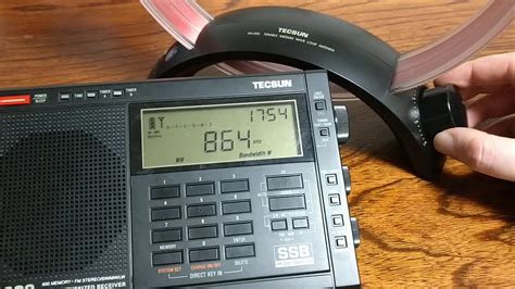 Tecsun AN-200 loop antenna demonstration - YouTube