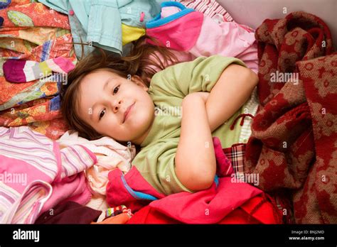 Schmollmund Mädchen Stockfotos Und Bilder Kaufen Alamy