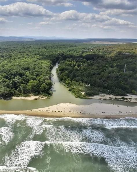 България Там където река Камчия се влива в морето снимка Ицо Христов Facebook