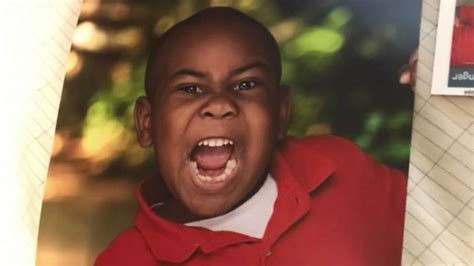 Kindergartners Personality Shines As Hilarious School Photo Goes Viral