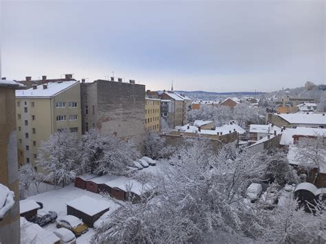 Clujul a devenit alb de sărbători Imagini fabuloase cu orașul acoperit