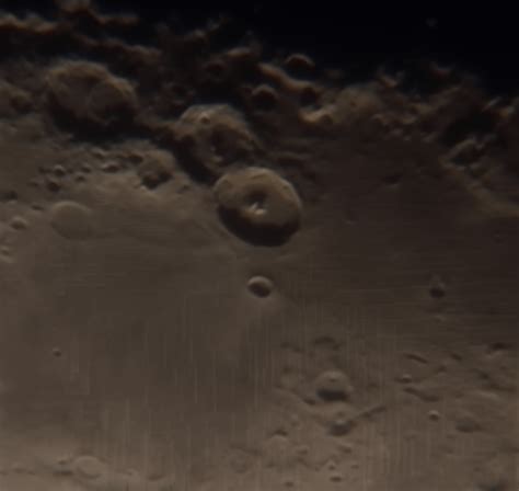 Strange Artefacts On Moon Shot After Stacking Rtelescopes
