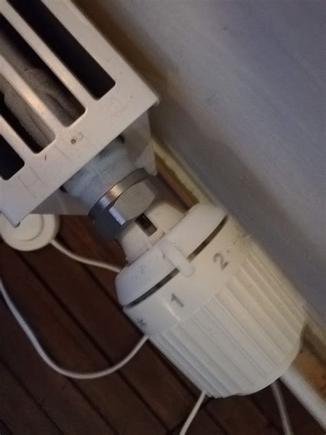 Which Part To Unfasten When Removing Danfoss Radiator Thermostat