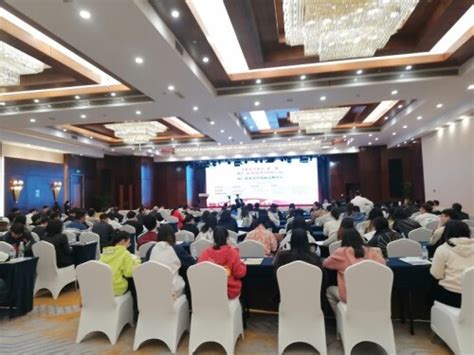 兽医所所长李彬应邀参加第三届“两广畜牧兽医高峰论坛”