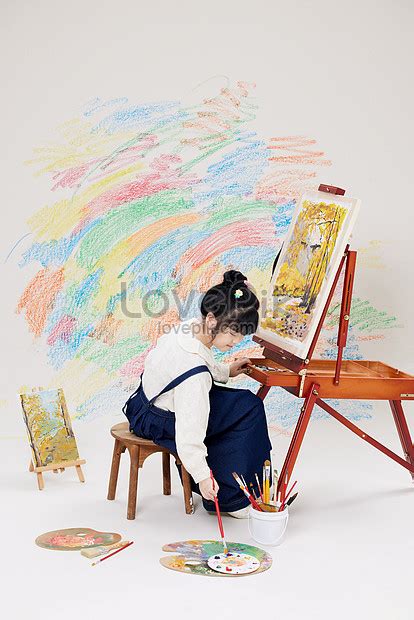 붓으로 그리는 어린 소녀 사진 무료 다운로드 Lovepik