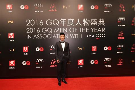 胡歌亮相红毯被追婚 彭于晏惨做挡箭牌手机新浪网