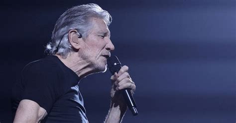 Russia Asks Pink Floyds Roger Waters To Speak On Ukraine Arms At Un