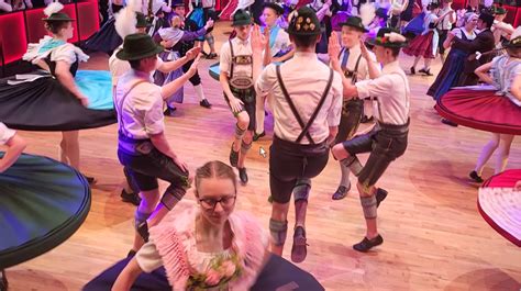 K Oide Wiesn Ball 2025 Chiemgauerischer Drah Und Plattlerkreis