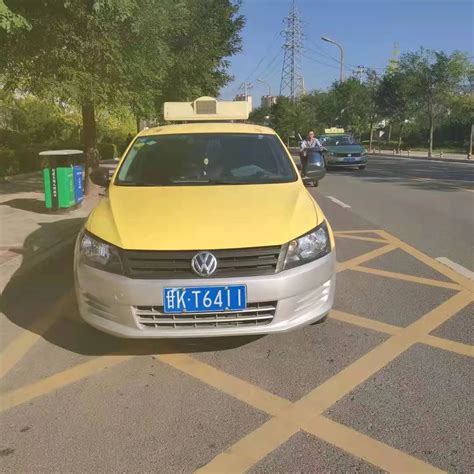 文明出行，规范停车！澎湃号·媒体澎湃新闻 The Paper