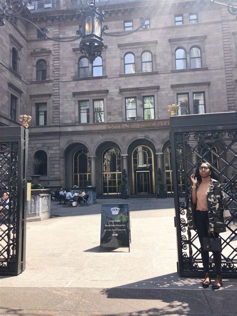 New York TV Guide Gossip Girl Vs Sex And The City SATC Life With Bugo