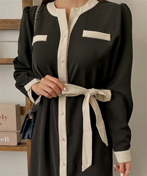 리리앤코 배색 디테일이 고급스러운 무드를 연출해줘요 🖤 스트랩이 있어서 핏감을 조절하여 착용하기 좋은