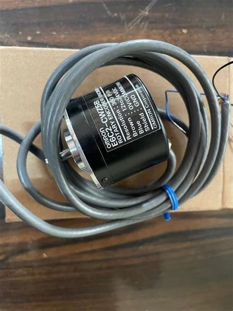 Black Omron General Purpose Encoder With External Diameter Of 40 Mm In Pune For Industrial At
