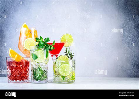 Popular Trendy Cocktails Set Aperol Spritz Negroni Mojito Gin Tonic
