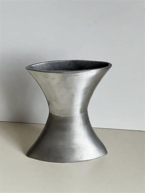 Ваза метал дизайнерська — ціна 400 грн у каталозі Вази Купити товари для дому та побуту за