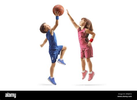 Fille Qui Joue Au Basket Banque De Photographies Et Dimages à Haute