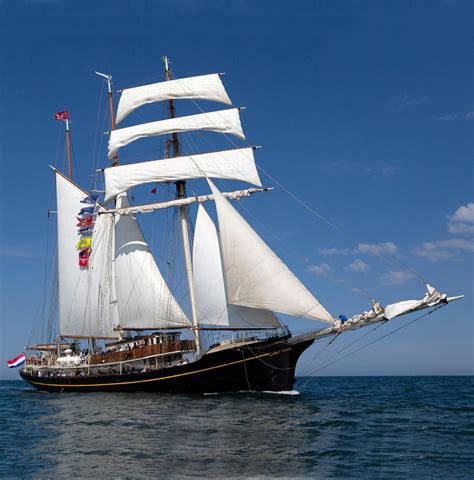 Mast Schooner
