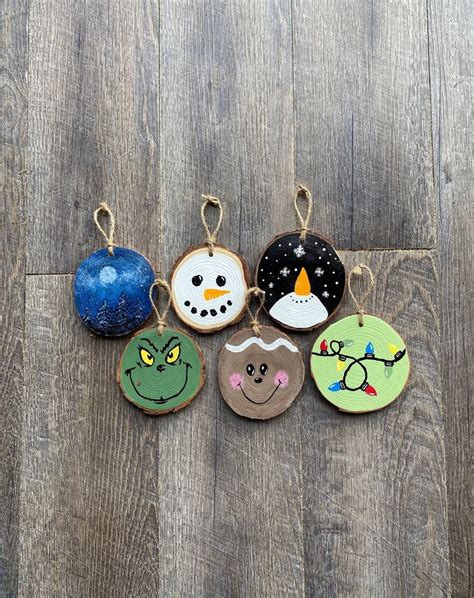 Hand Painted Wood Slice Christmas Ornaments Etsy Canada Christmas