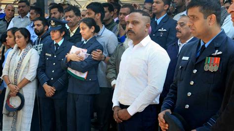squadron leader aarti wife of kerala flood hero iaf officer siddharth