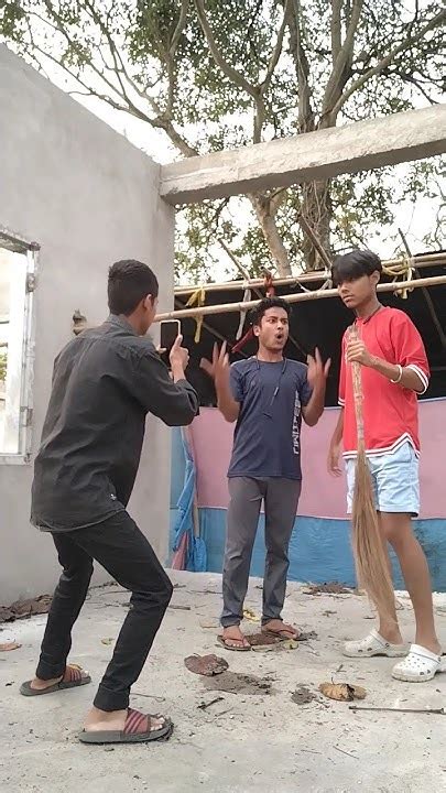 Are Badal Jate Hai Log Shorts Ytshorts Funny Comedy Youtube