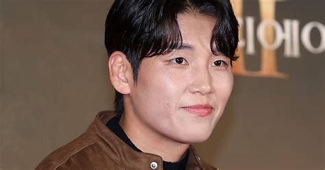 포토s 윤현지 영화관 나들이