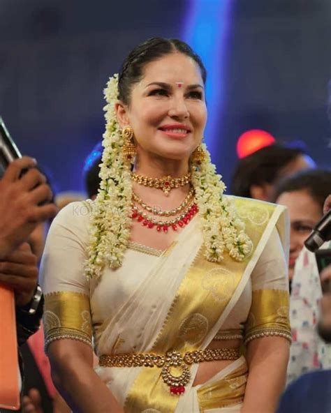 Actress Sunny Leone In Traditional Saree Photos 02 245870 Kollywood