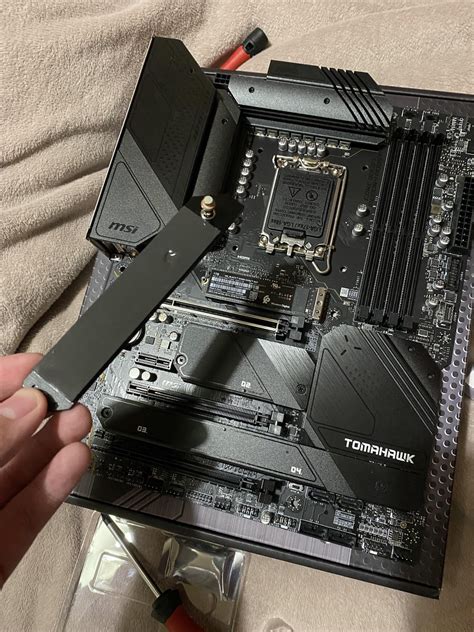 My Ssd Standoff Thingy Ripped Off The Motherboard Pls Help R