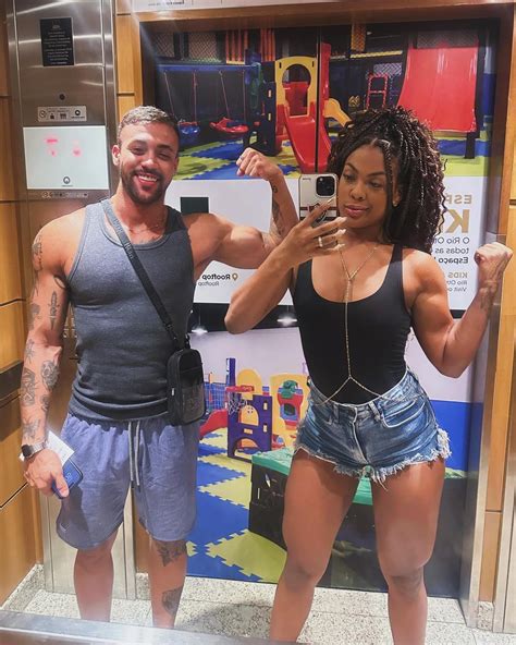 Cantora E Ex Bbb Marvvila Se Declara Ao Novo Namorado Meu Melhor Lugar