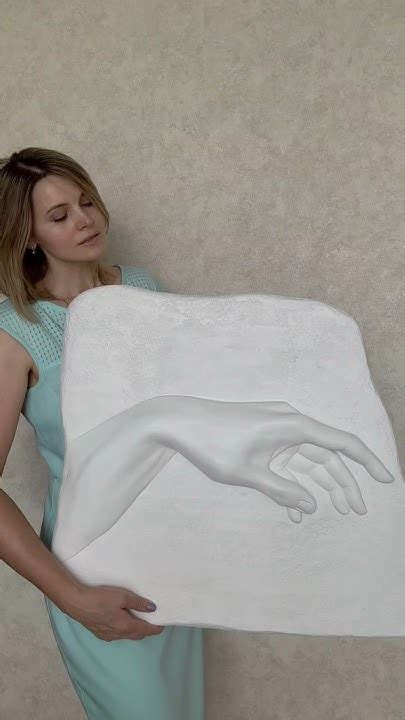 Копия фрагмента фрески Сотворение Адама Youtube