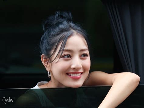 230827 Twice Jihyo Inkigayo Commute Kpopping